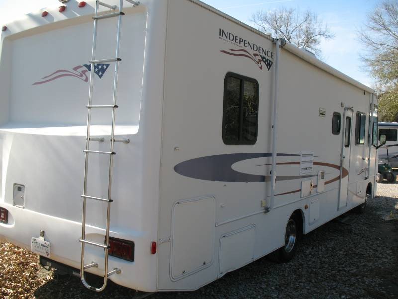 USED 2003 GULF STREAM INDEPENDENCE 8328 - Overview | Berryland Campers