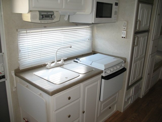 USED 2003 KEYSTONE OUTBACK 28BHS - Overview | Berryland Campers