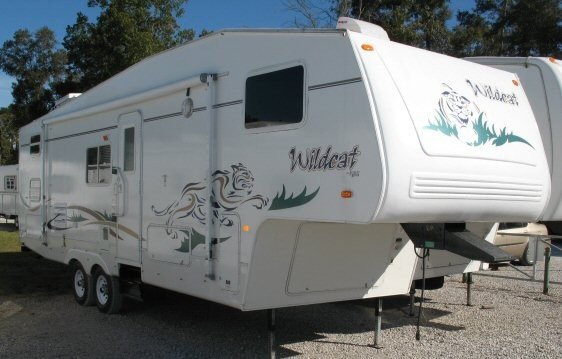USED 2002 FOREST RIVER WILDCAT 28BH - Overview | Berryland Campers