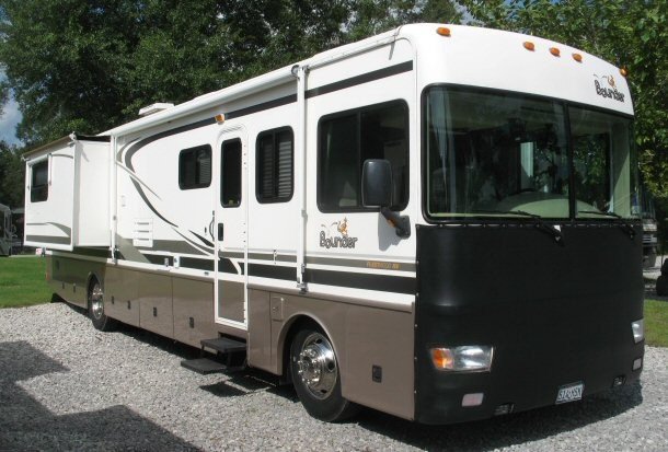 USED 2002 FLEETWOOD BOUNDER 39R - Overview | Berryland Campers