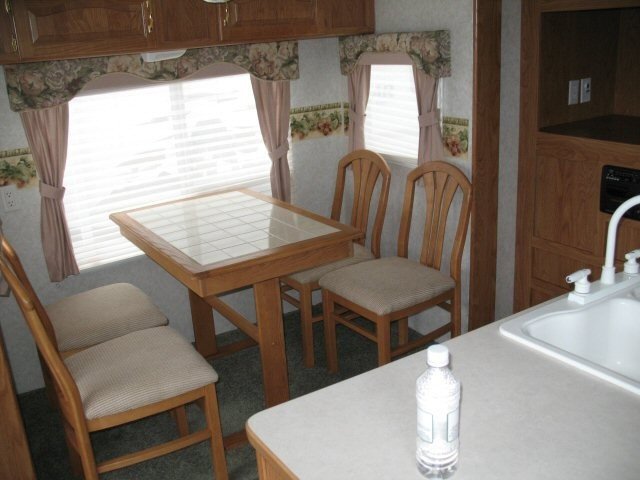 USED 2002 KEYSTONE SPRINTER 262FWRLS - Overview | Berryland Campers