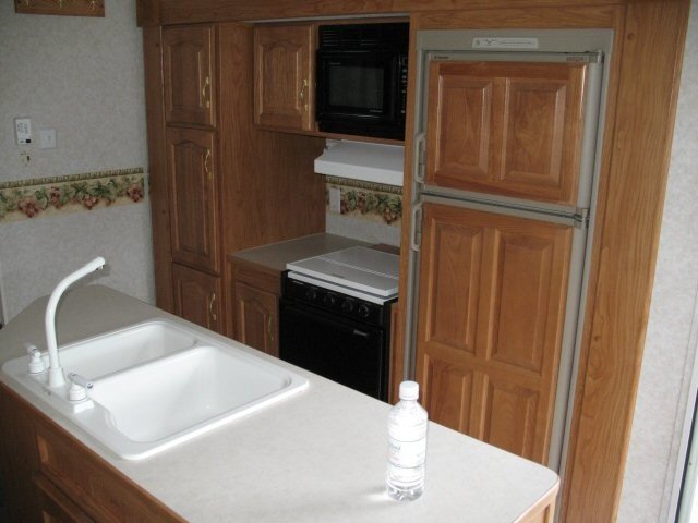 USED 2002 KEYSTONE SPRINTER 262FWRLS - Overview | Berryland Campers