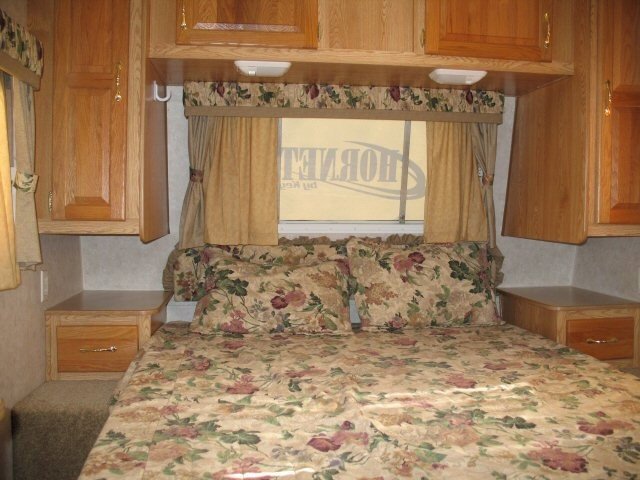 USED 2002 KEYSTONE HORNET 25FL - Overview | Berryland Campers
