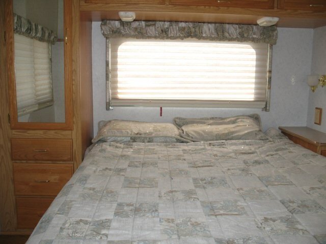 USED 2002 WINNEBAGO MINI WINNIE 31C - Overview | Berryland Campers