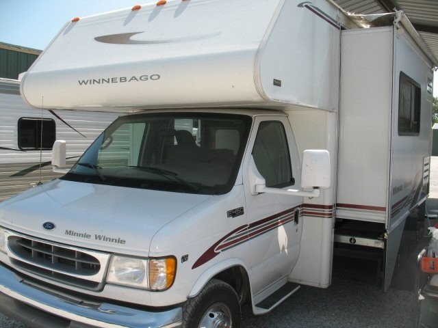 USED 2002 WINNEBAGO MINI WINNIE 28 - Overview | Berryland Campers