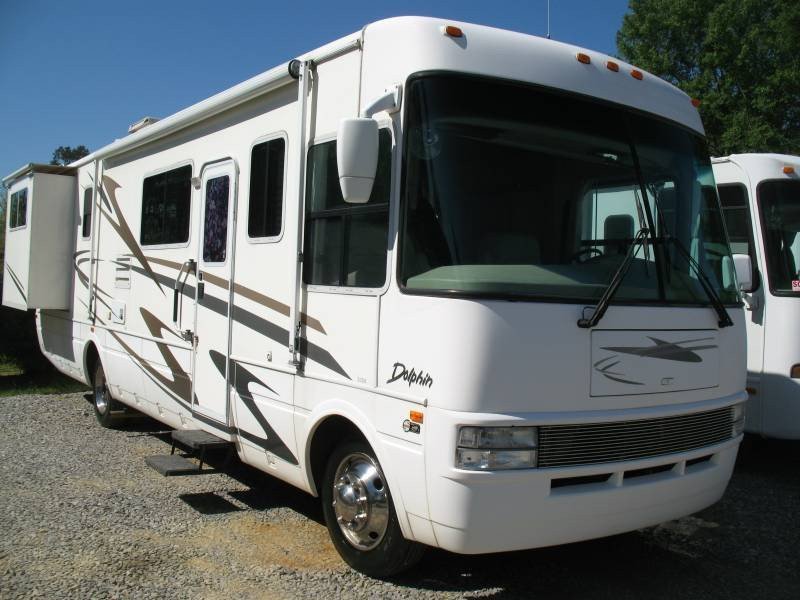 USED 2002 NATIONAL RV DOLPHIN 5356 - Overview | Berryland Campers
