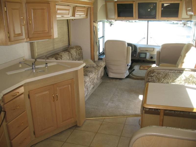USED 2002 NATIONAL RV DOLPHIN 5356 - Overview | Berryland Campers