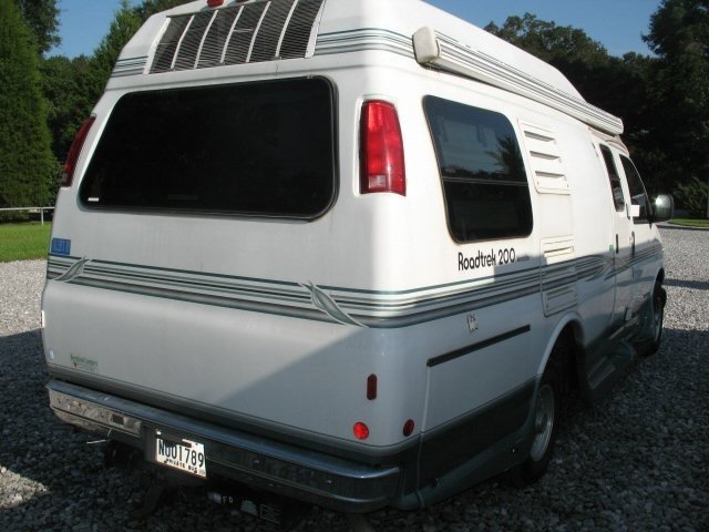 USED 2002 ROADTREK ROADTREK 200 - Overview | Berryland Campers