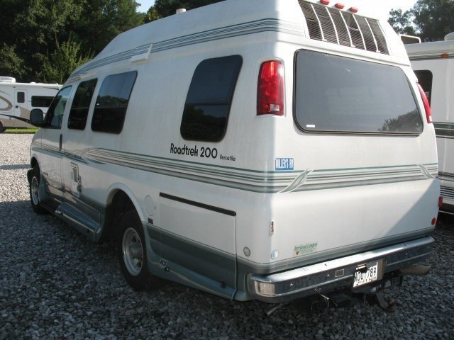 USED 2002 ROADTREK ROADTREK 200 - Overview | Berryland Campers