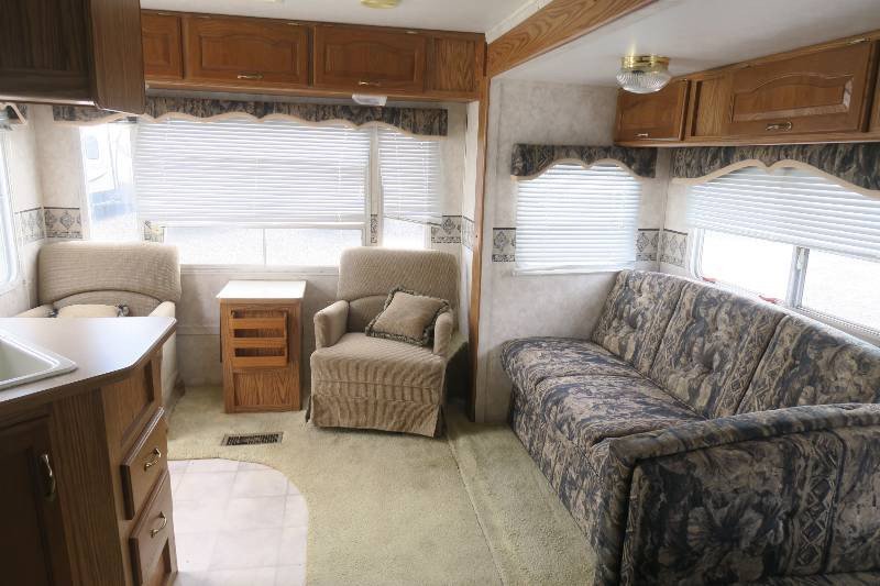 USED 2002 KEYSTONE BOBCAT 294 - Overview | Berryland Campers