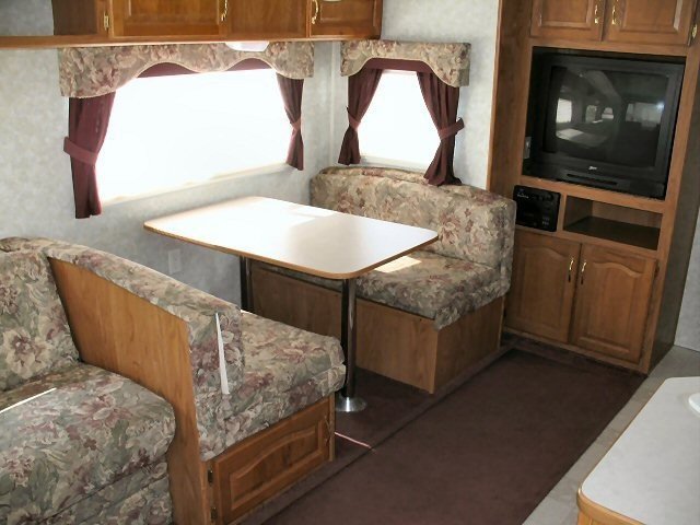 USED 2001 KEYSTONE SPRINTER 276RL - Overview | Berryland Campers