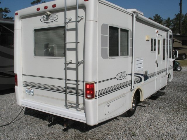 USED 2001 R-VISION TRAIL-LITE 241 - Overview | Berryland Campers