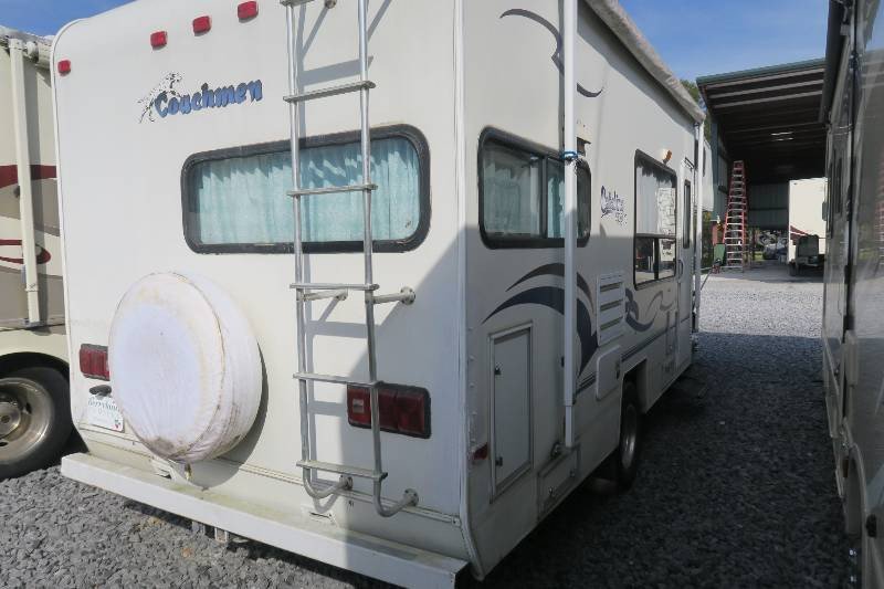 USED 2001 COACHMEN CATALINA SPORT 220RK - Overview | Berryland Campers