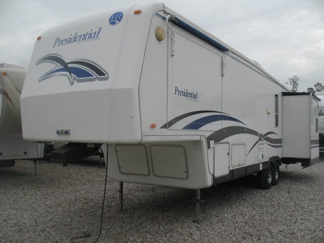 USED 2001 HOLIDAY RAMBLER PRESIDENTIAL 36 - Overview | Berryland Campers