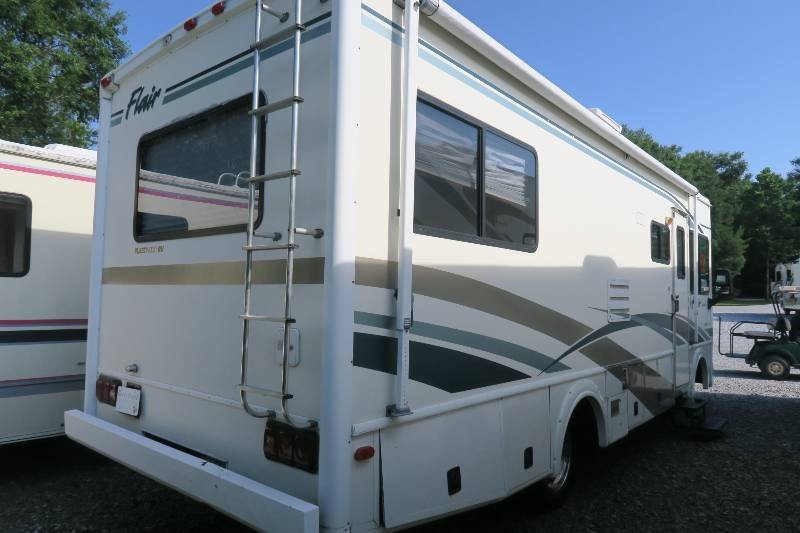 USED 2001 FLEETWOOD FLAIR 25Y - Overview | Berryland Campers