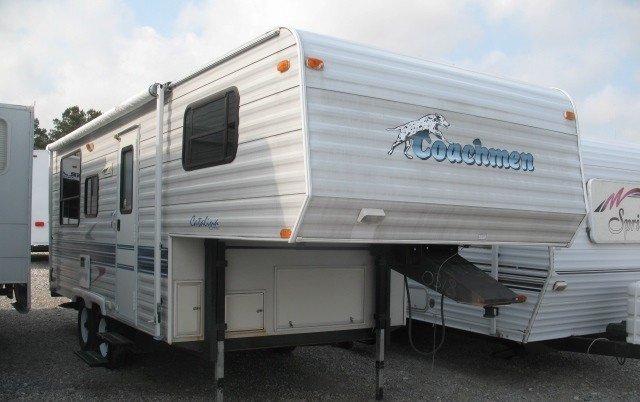 USED 2000 COACHMEN CATALINA - Overview | Berryland Campers