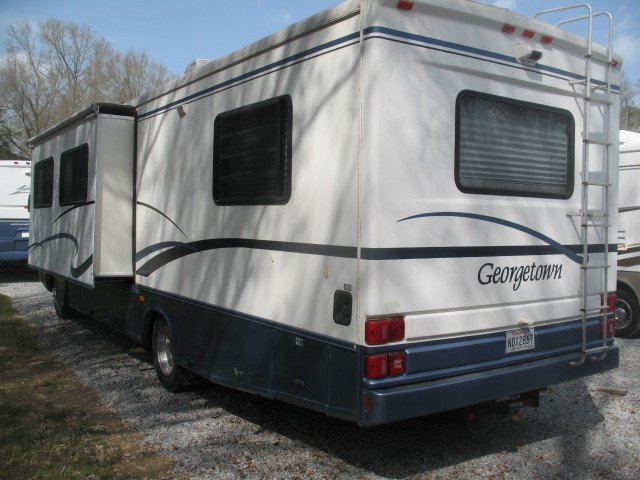 USED 2000 FOREST RIVER GEORGETOWN 325 - Overview | Berryland Campers