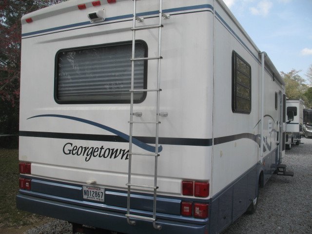 USED 2000 FOREST RIVER GEORGETOWN 325 - Overview | Berryland Campers