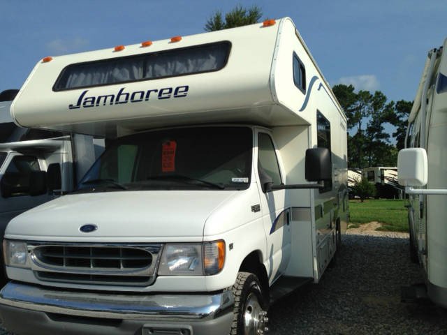 USED 2000 FLEETWOOD JAMBOREE 24D - Overview | Berryland Campers