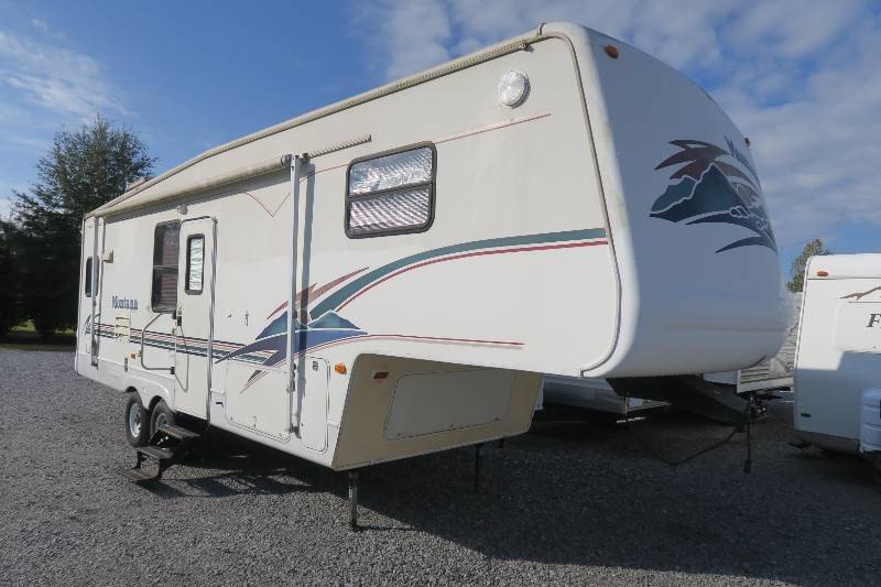 USED 2000 KEYSTONE MONTANA 2850RK - Overview | Berryland Campers