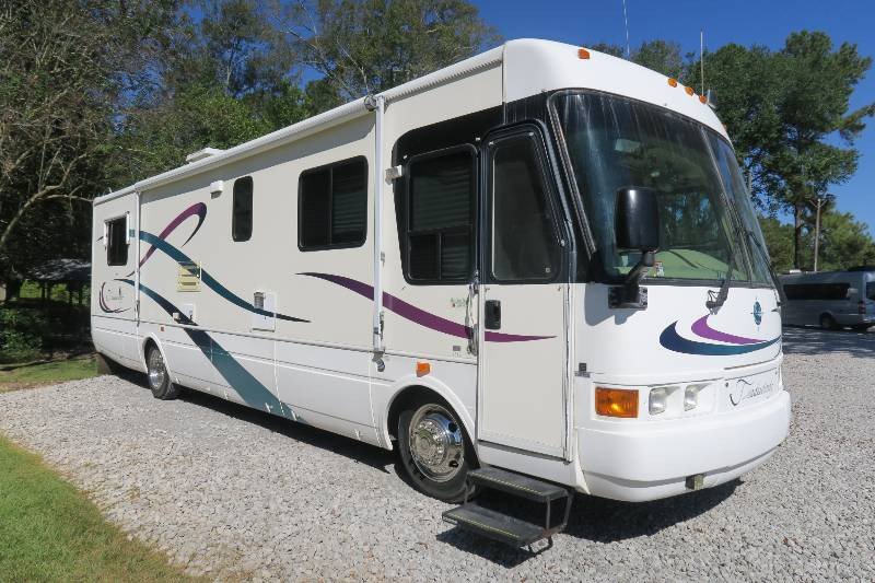 USED 2000 NATIONAL RV TRADEWINDS 4370 - Overview | Berryland Campers