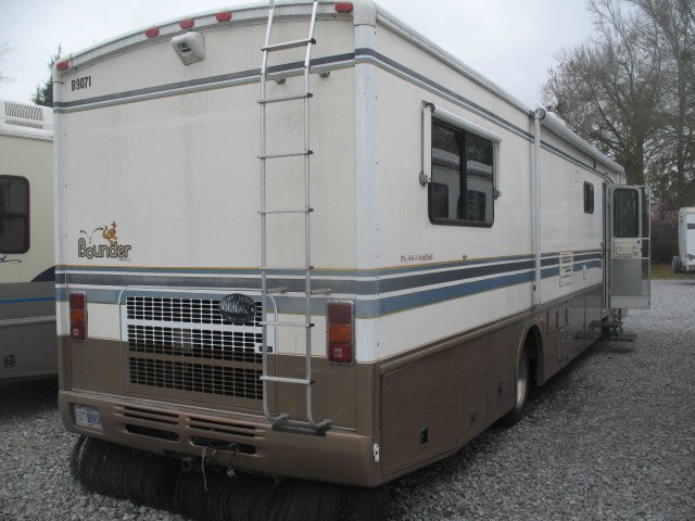 USED 1999 FLEETWOOD BOUNDER 39Z - Overview | Berryland Campers
