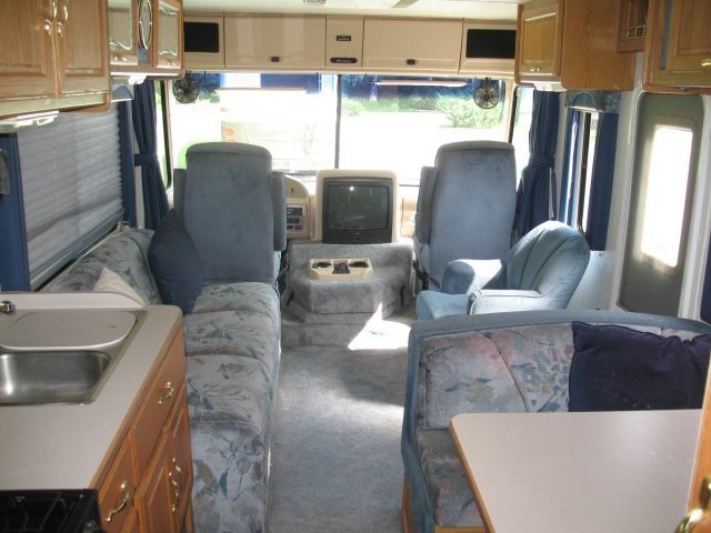 USED 1998 FOUR WINDS HURRICANE 33 - Overview | Berryland Campers