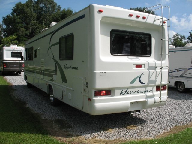 USED 1998 FOUR WINDS HURRICANE 33 - Overview | Berryland Campers