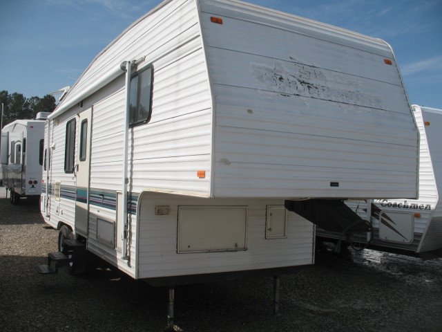 USED 1998 FLEETWOOD WILDERNESS 27 - Overview | Berryland Campers