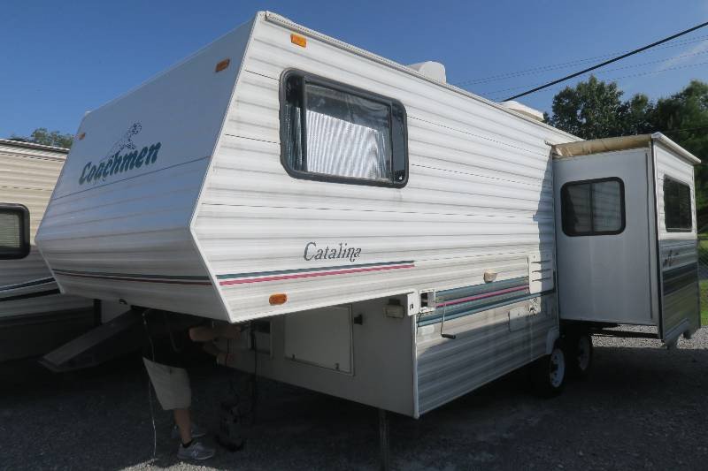 USED 1997 COACHMEN CATALINA 237RL - Overview | Berryland Campers