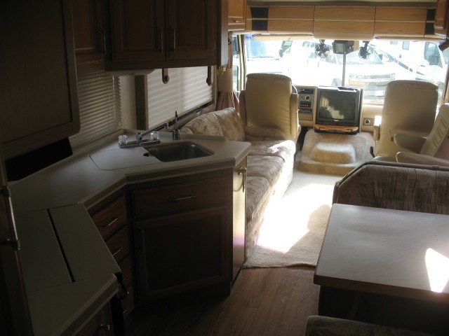 USED 1996 FLEETWOOD PACE ARROW VISION - Overview | Berryland Campers