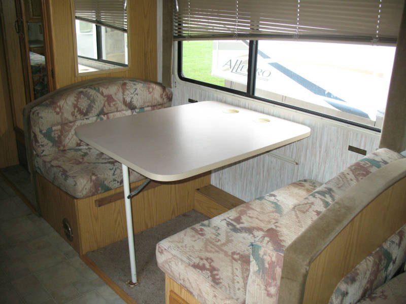 USED 1994 ITASCA BY WINNEBAGO SUNRISE 33RQ - Overview | Berryland Campers