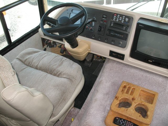 USED 1994 NATIONAL RV DOLPHIN 34 - Overview | Berryland Campers