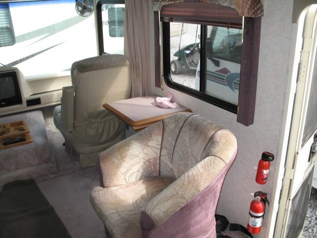 USED 1994 NATIONAL RV DOLPHIN 34 - Overview | Berryland Campers