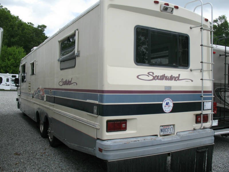 USED 1993 FLEETWOOD SOUTHWIND 37 - Overview | Berryland Campers
