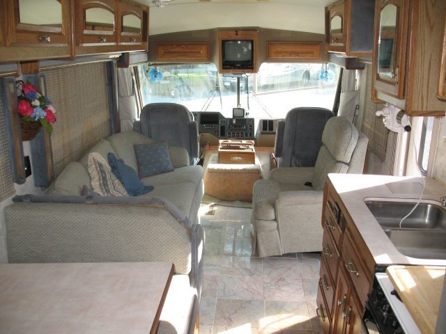 USED 1991 FLEETWOOD PACE ARROW 33 - Overview | Berryland Campers