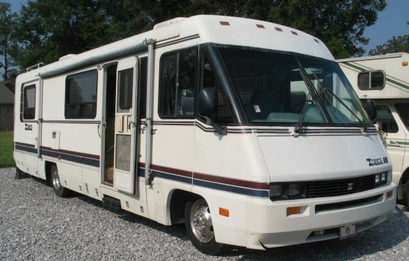 USED 1990 ITASCA BY WINNEBAGO SUNFLYER 33RQ - Overview | Berryland Campers