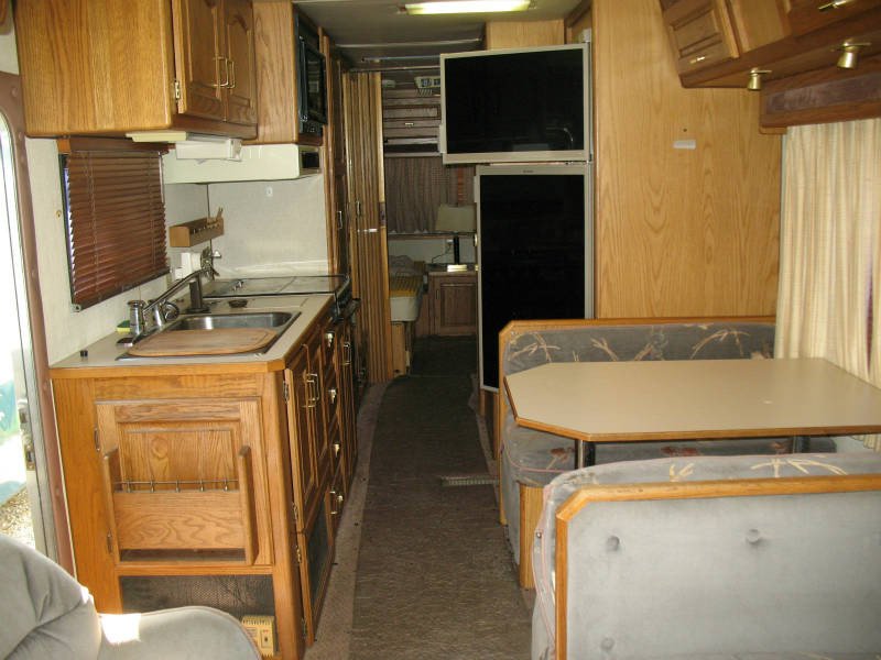 USED 1988 HOLIDAY RAMBLER IMPERIAL 33 - Overview | Berryland Campers