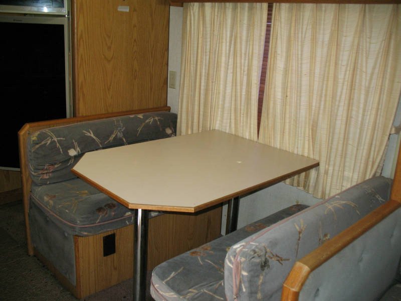 USED 1988 HOLIDAY RAMBLER IMPERIAL 33 - Overview | Berryland Campers