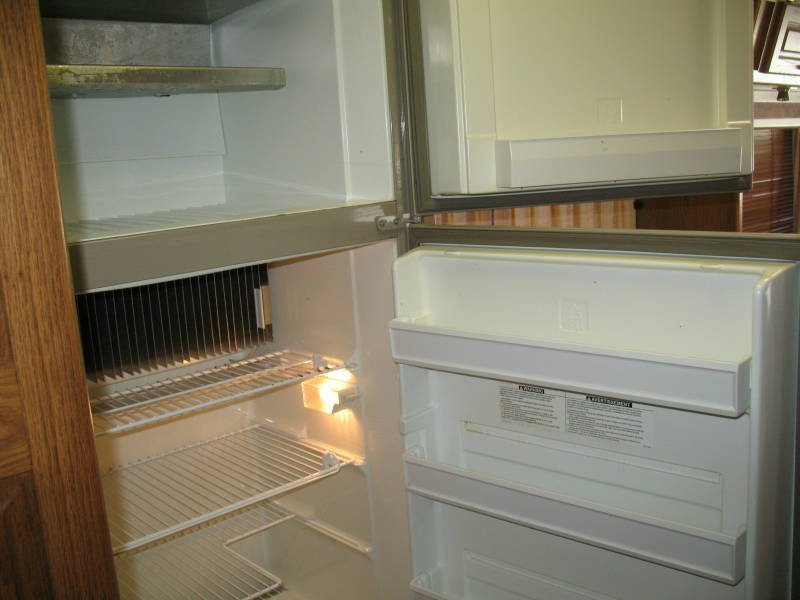 USED 1988 HOLIDAY RAMBLER IMPERIAL 33 - Overview | Berryland Campers