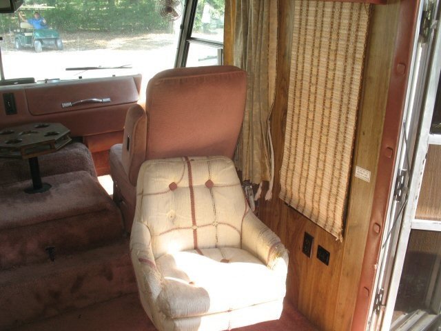 USED 1986 HOLIDAY RAMBLER IMPERIAL 33 - Overview | Berryland Campers