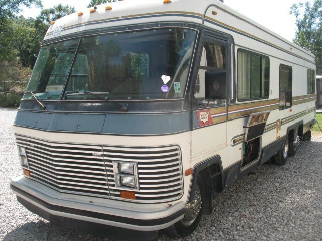 USED 1986 HOLIDAY RAMBLER IMPERIAL 33 - Overview | Berryland Campers