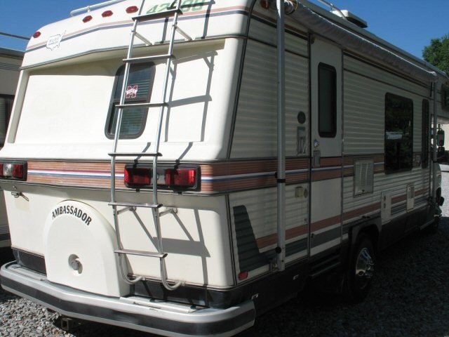 USED 1983 HOLIDAY RAMBLER AMBASSADOR 26 - Overview | Berryland Campers