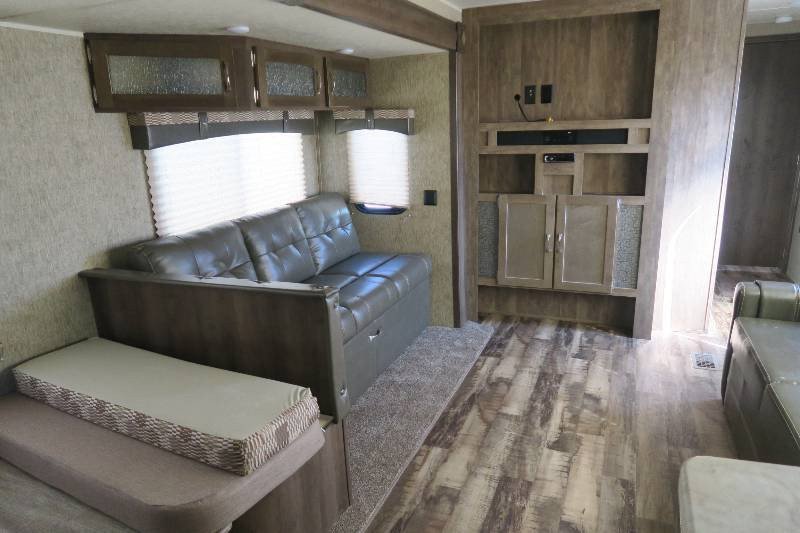 NEW 2017 PALOMINO PUMA 30RKSS - Overview | Berryland Campers