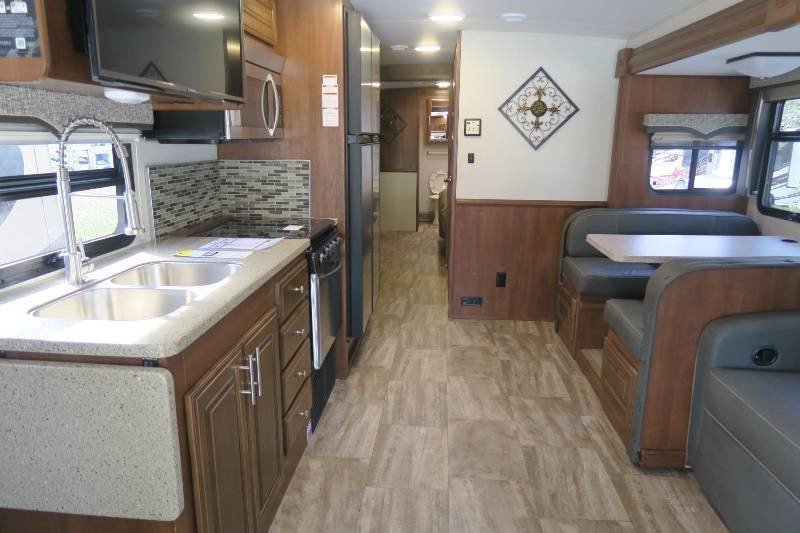 NEW 2017 FOREST RIVER GEORGETOWN 36B5 - Overview | Berryland Campers