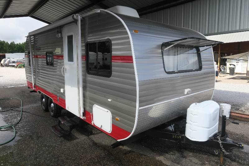 USED 2016 RIVERSIDE RETRO 195 - Overview | Berryland Campers