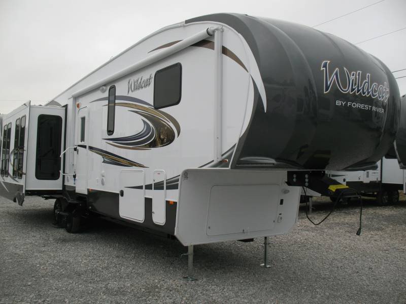 NEW 2015 FOREST RIVER WILDCAT 327CK - Overview | Berryland Campers