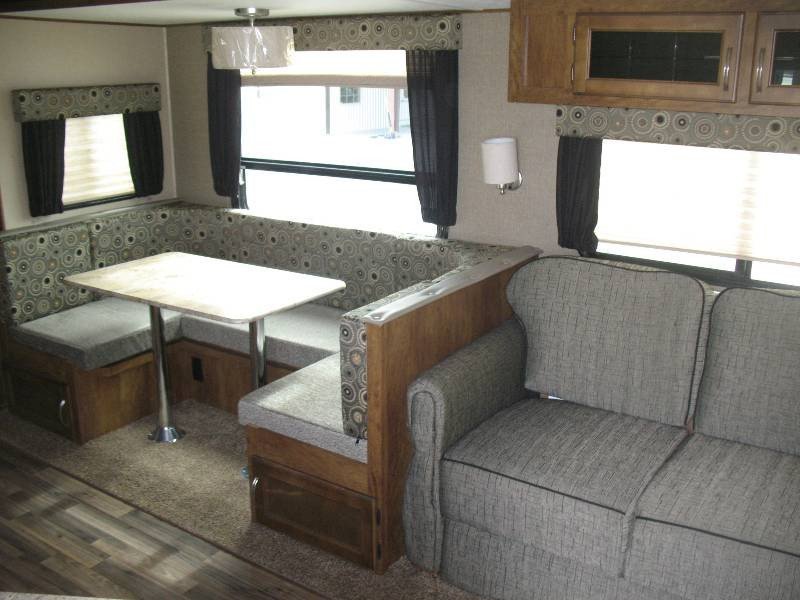 NEW 2015 COACHMEN CHAPARRAL 28BHS - Overview | Berryland Campers