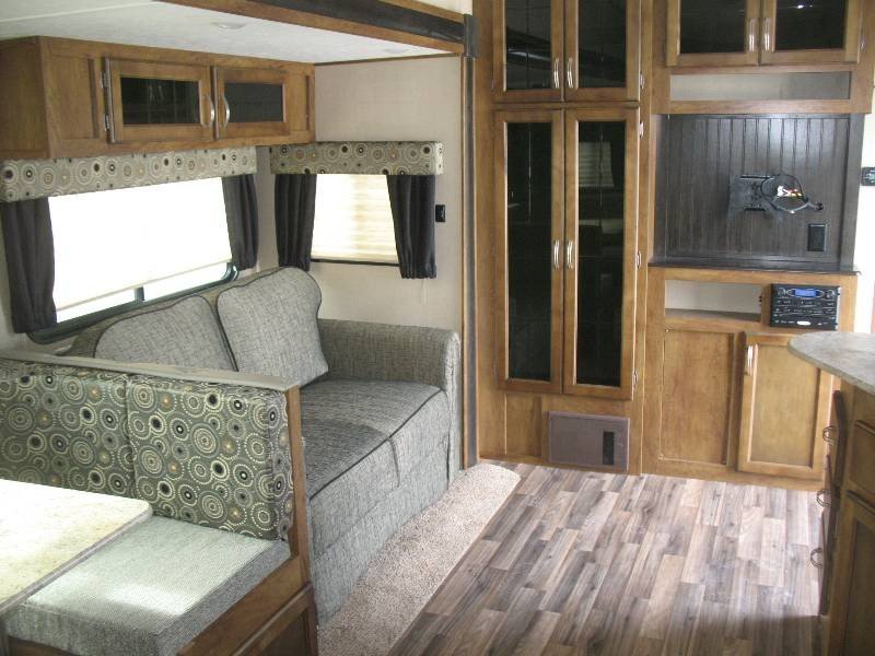 NEW 2015 COACHMEN CHAPARRAL 28BHS - Overview | Berryland Campers