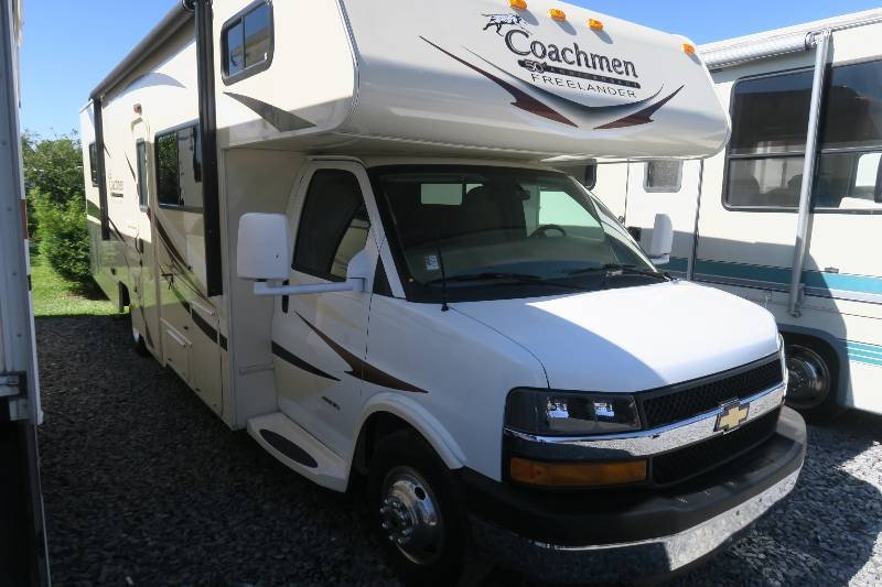 USED 2015 COACHMEN FREELANDER 28QB - Overview | Berryland Campers